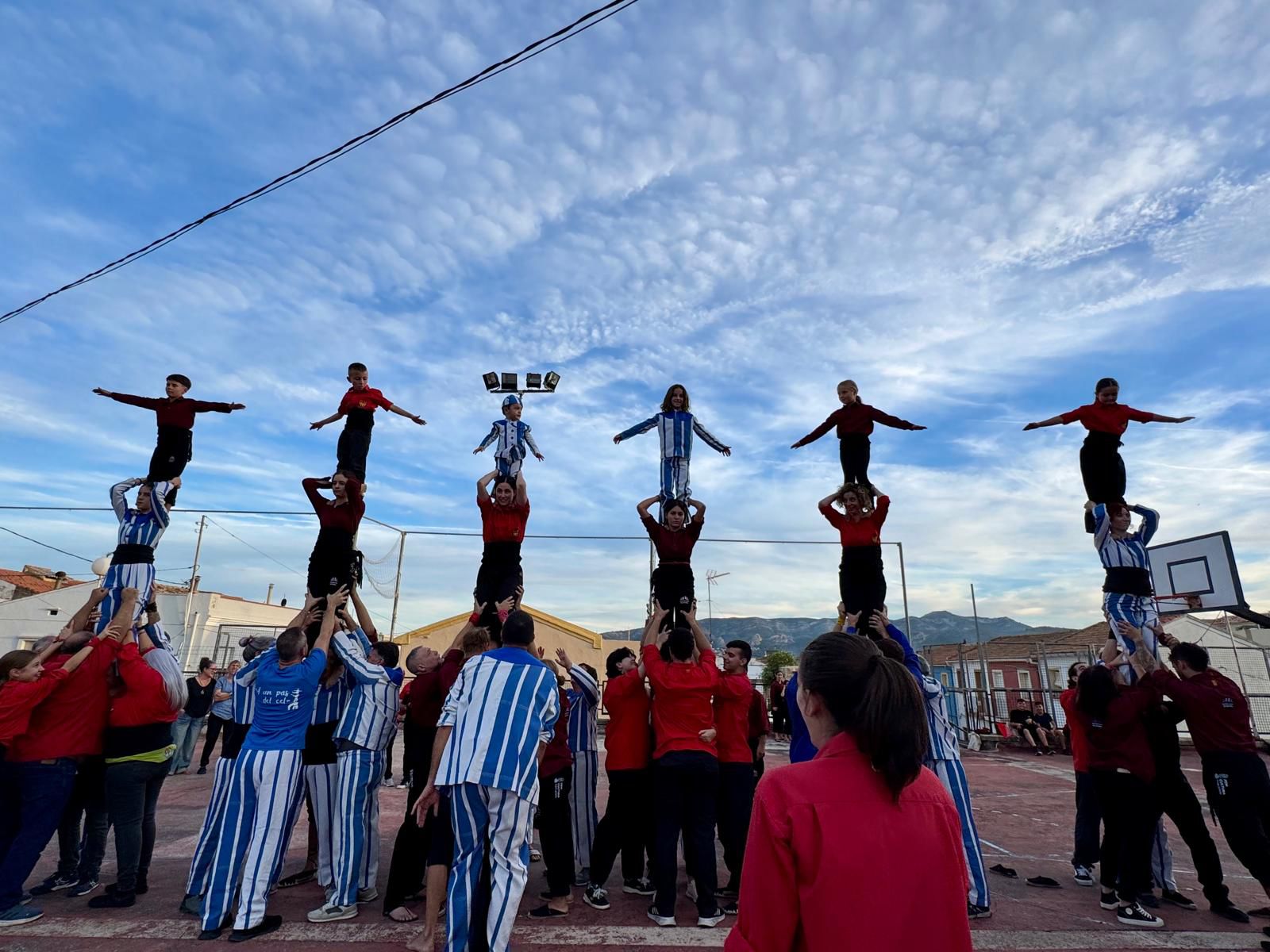 La Muixeranga de Segària fa pinya amb les muixerangues d’Alacant i ...